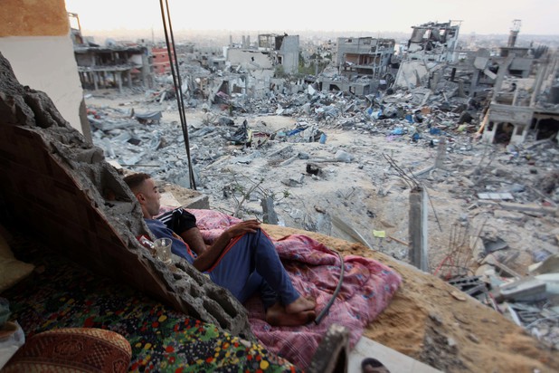 Gaza: Tens of thousands remain homeless
